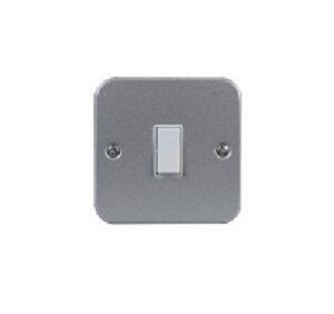 10 AMP 1G 2W Switch Metal Clad – Fitzgeralds Homevalue Dingle